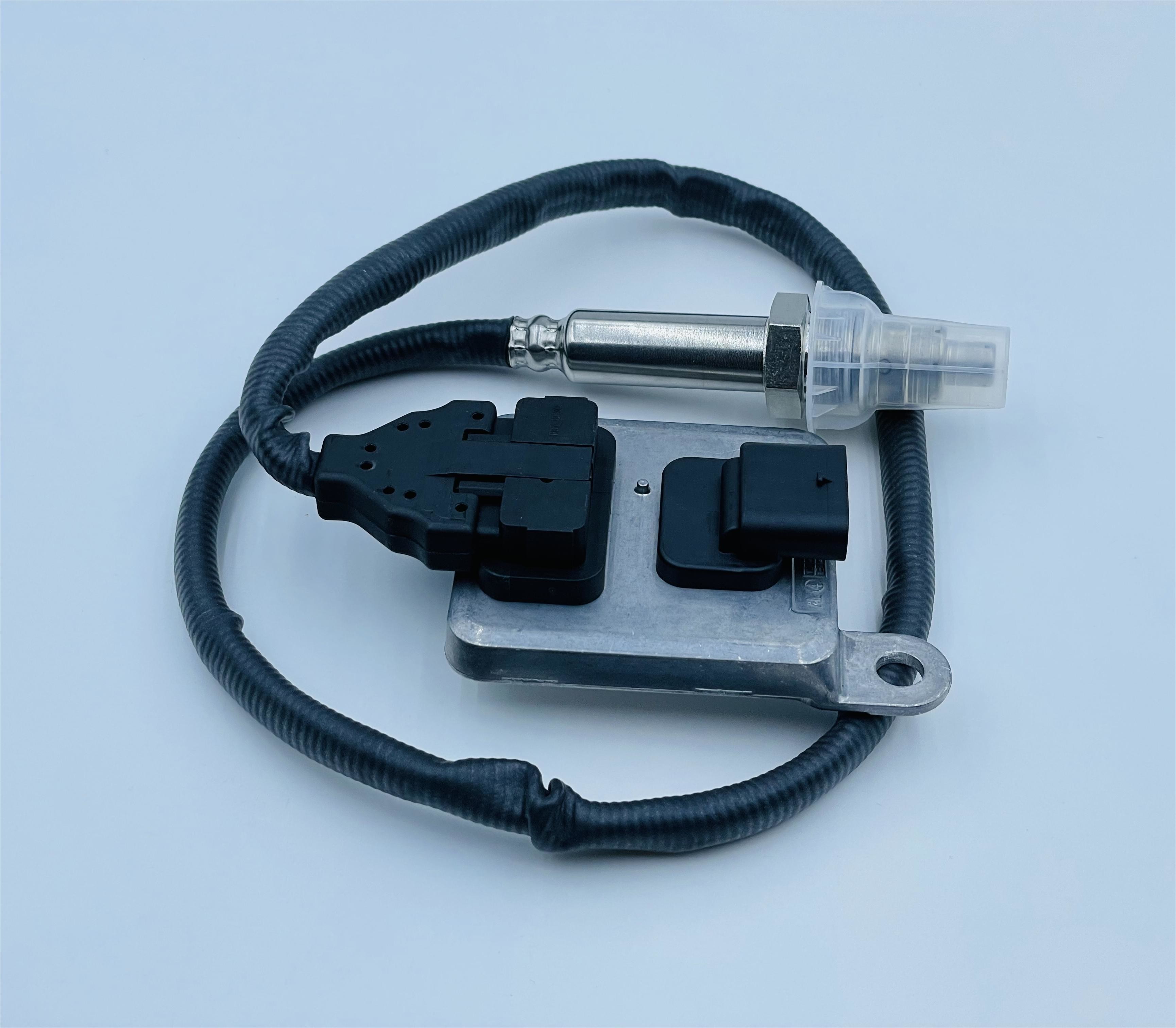 24V Nitrogen Oxygen NOx Sensor For Cummins OEM 5WK96713