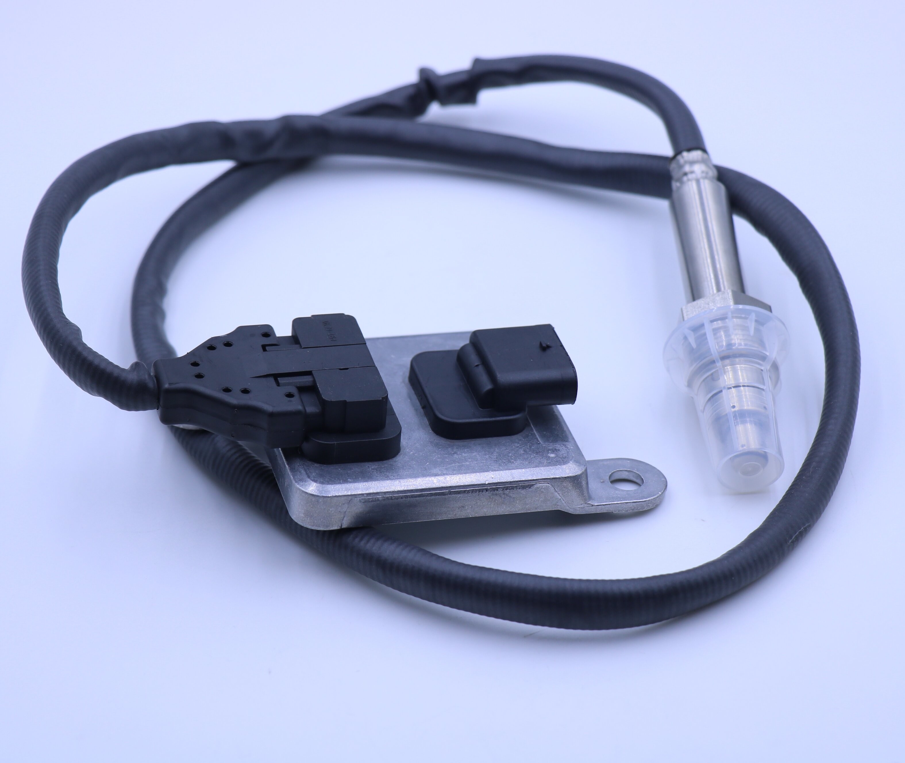 8982313911 5WK96731A NOx Sensor 12V For Isuzu